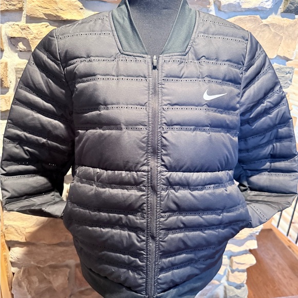 Nike | Jackets & Coats | Nike Running Black Quilted Jacket | Poshmark